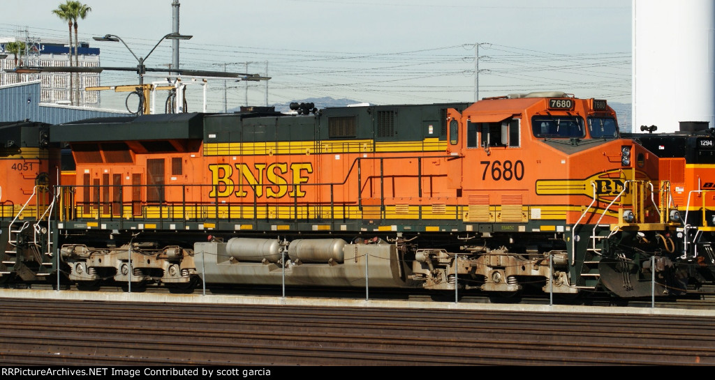 BNSF 7680